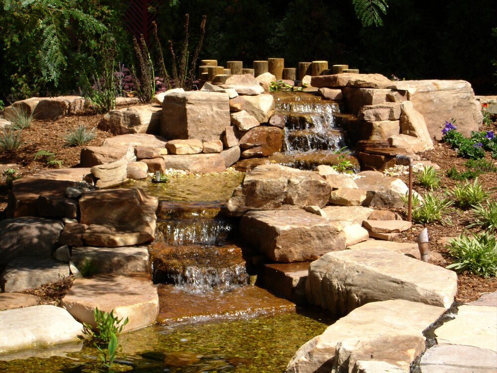 Natural Outcropping Stone: Premium Landscaping Solution – StonesDirect.com