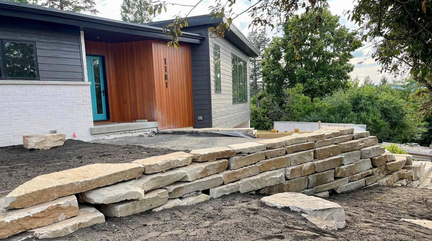 Learn About the Different Types of Outcroppings - StonesDirect ...